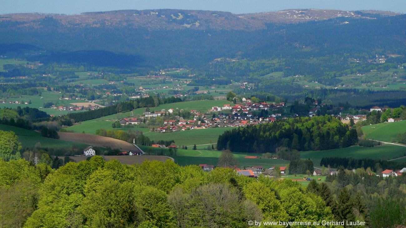 Ausflugsziele in Breitenberg Wandern Skisprungschanze Rastbüchl