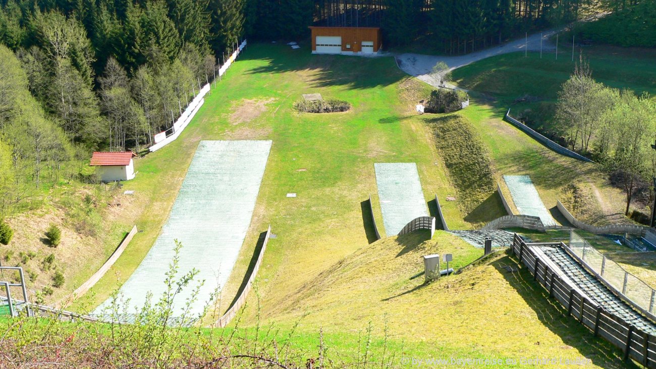 Ausflugsziele in Breitenberg Wandern Skisprungschanze Rastbüchl