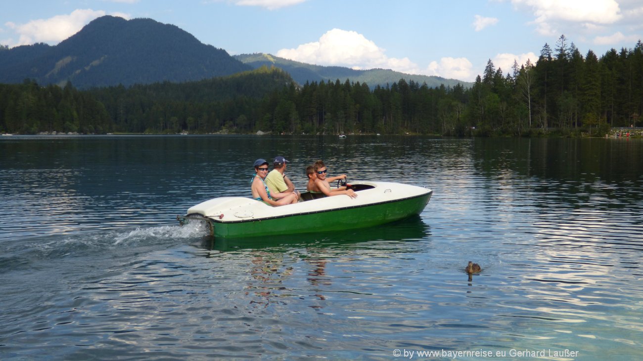 Wandern bei Ramsau Hintersee bei Berchtesgaden Baden Angeln & Bootfahren
