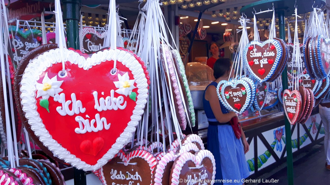 Volksfest in Straubing Gäubodenvolksfest Gäubodenfest Bayern Termine ...