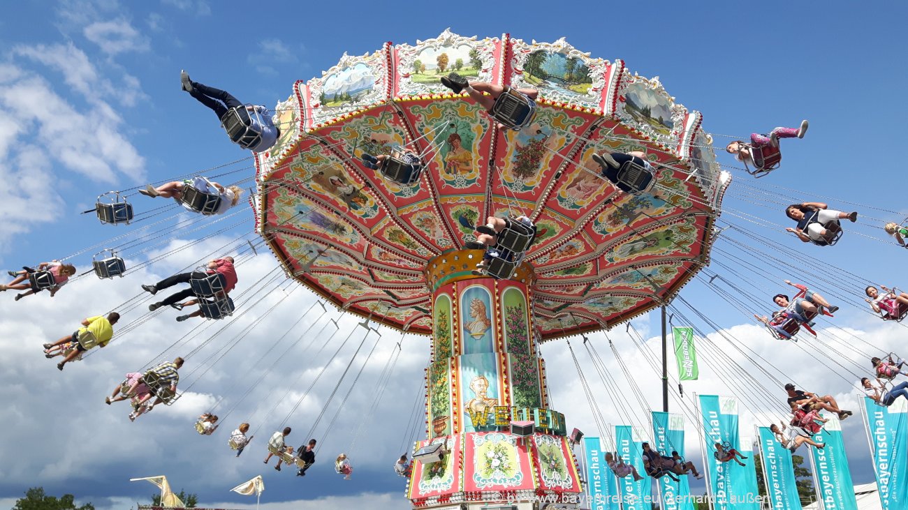Volksfest in Straubing Gäubodenvolksfest Gäubodenfest Bayern Termine ...